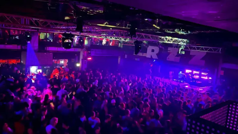 Descubre Todos los Secretos de Razzmatazz Barcelona: La Guía Definitiva ...